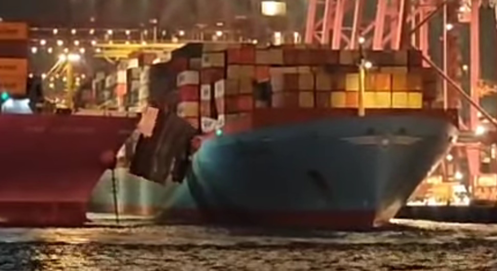 ONE Ship Hits Maersk Vessel Causing Minor Harm - TheLogisticsNews